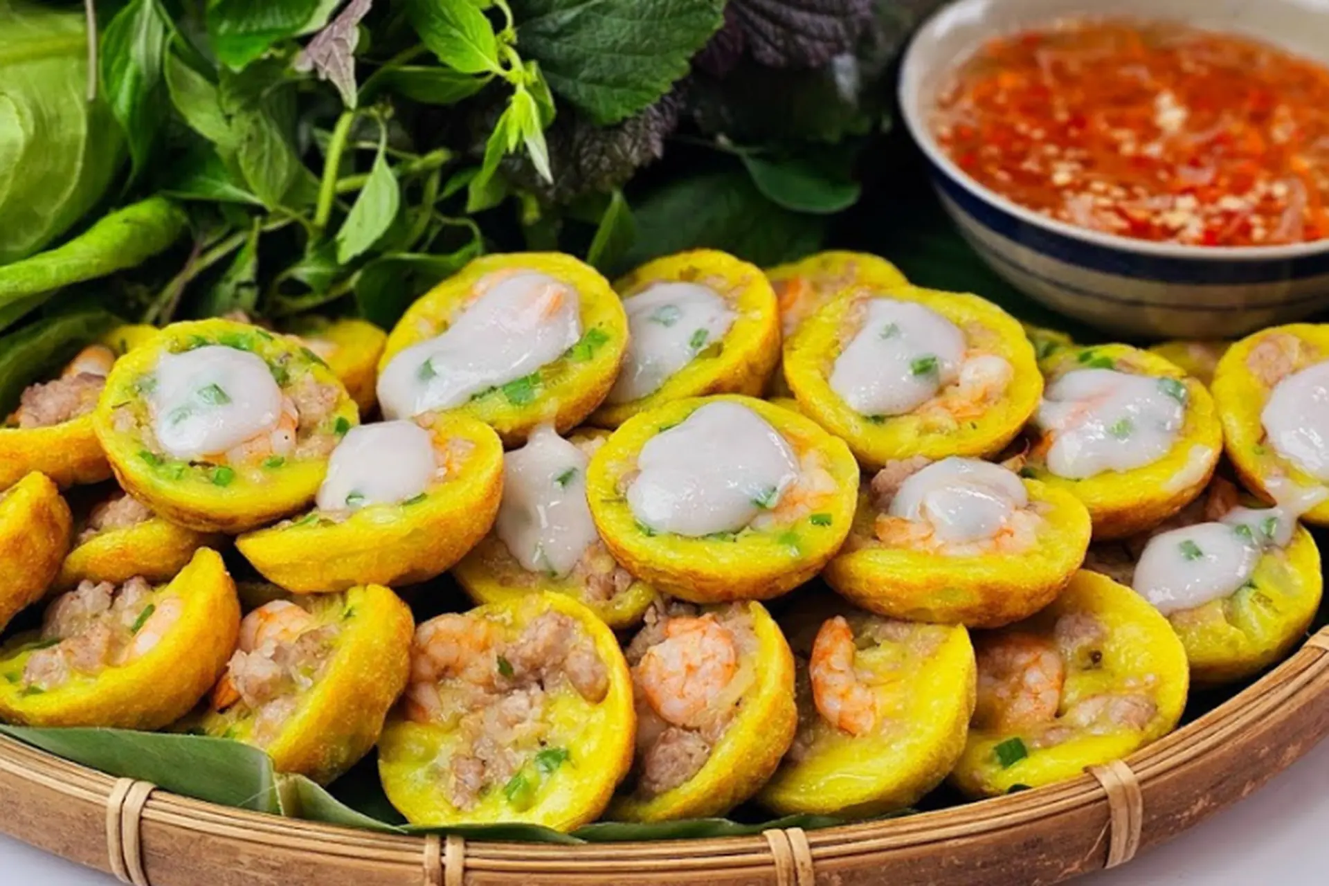 Cách làm bánh khọt giòn tan, thơm ngon, ăn là ghiền