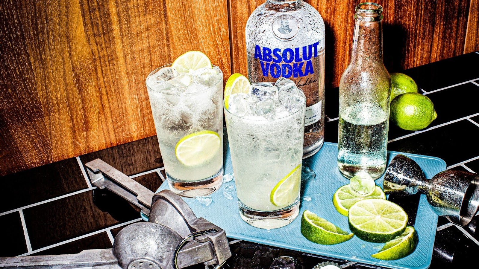 Vodka Soda là gì? Cách pha chế món đồ uống “healthy” hot nhất hè này