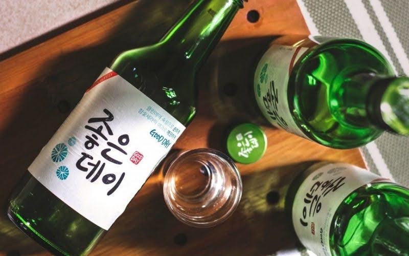 Soju Hàn Quốc: Nồng độ cồn, cách uống đúng bạn nên biết