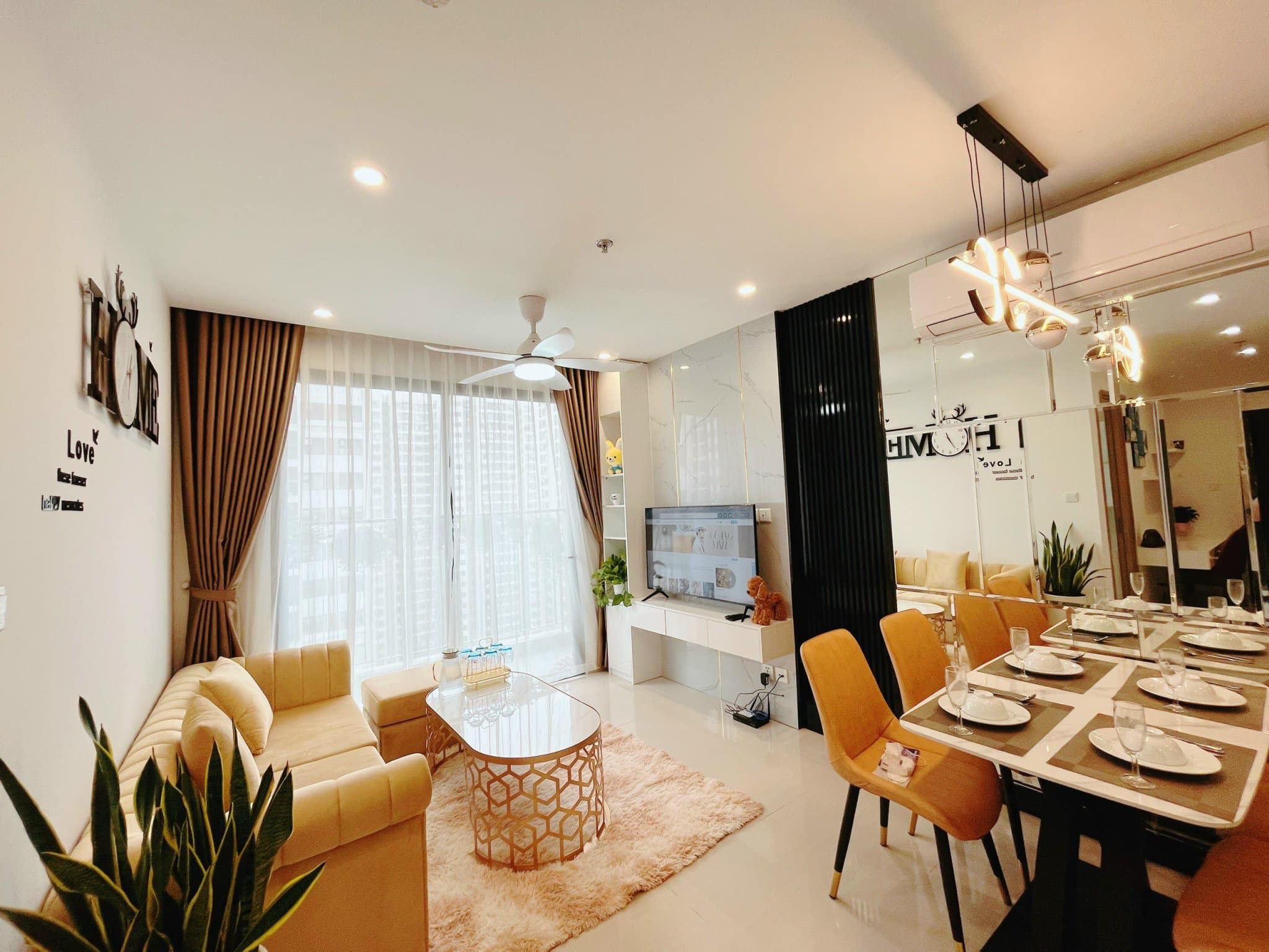 Giá thuê homestay phân khu The Sapphire ở Vinhomes Ocean Park Gia Lâm là bao nhiêu?